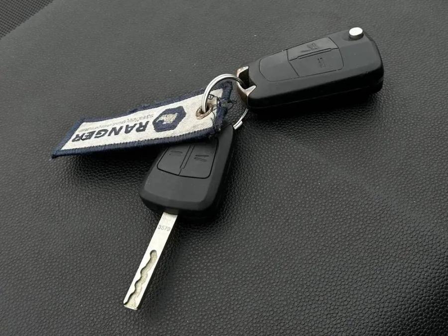 Pelēks Opel Astra 2005 Jelgava, ar dzinēja tilpumu 1.60 L un nobraukumu 172 tūkst. km par 2950 €, foto 28 vietnē AUTOMOTO.COM.LV