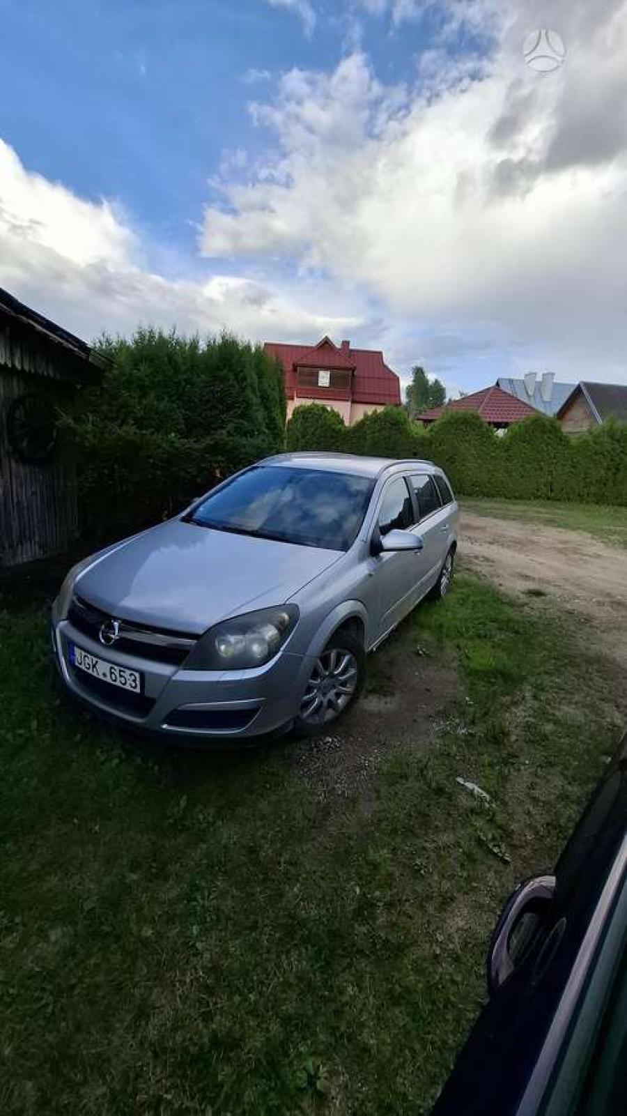 Grey Opel Astra 2005 in Anyksciai, with an engine capacity of 1.80 L and mileage of 339 thousand km for 550 €, photo 5 on AUTOMOTO.COM.LV