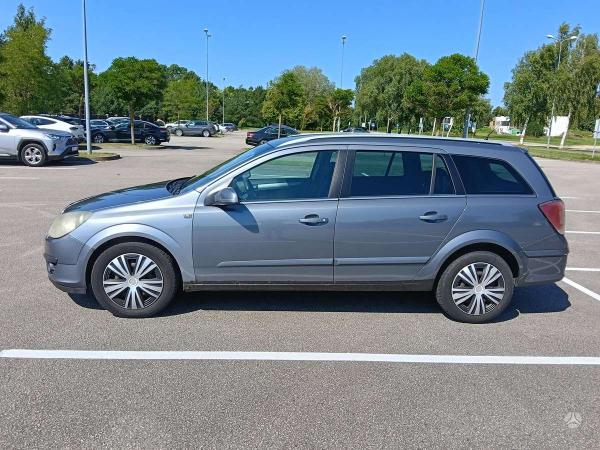 Pelēks Opel Astra 2005 Kretinga, ar dzinēja tilpumu 1.90 L un nobraukumu 330 tūkst. km par 950 €, foto 3 vietnē AUTOMOTO.COM.LV