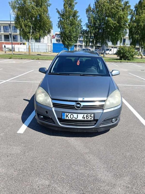Pelēks Opel Astra 2005 Kretinga, ar dzinēja tilpumu 1.90 L un nobraukumu 330 tūkst. km par 950 €, foto 5 vietnē AUTOMOTO.COM.LV