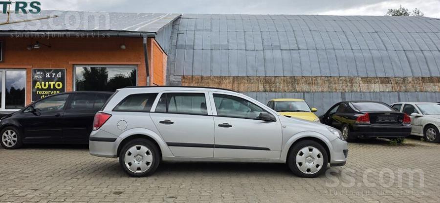 Pelēks Opel Astra 2005 Valmiera, ar dzinēja tilpumu 1.90 L un nobraukumu 424 tūkst. km par 1050 €, foto 3 vietnē AUTOMOTO.COM.LV