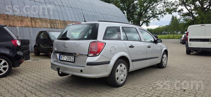 Pelēks Opel Astra 2005 Valmiera, ar dzinēja tilpumu 1.90 L un nobraukumu 424 tūkst. km par 1050 €, foto 4 vietnē AUTOMOTO.COM.LV