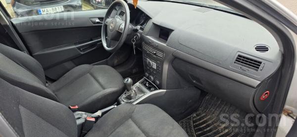 Pelēks Opel Astra 2005 Valmiera, ar dzinēja tilpumu 1.90 L un nobraukumu 424 tūkst. km par 1050 €, foto 9 vietnē AUTOMOTO.COM.LV