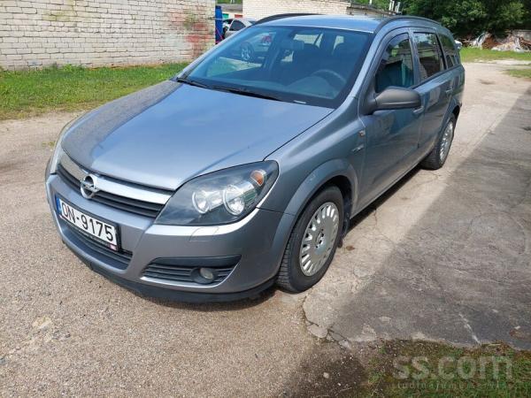 Pelēks Opel Astra 2005 Rīga, ar dzinēja tilpumu 1.80 L un nobraukumu 250 tūkst. km par 1800 €, foto 1 vietnē AUTOMOTO.COM.LV