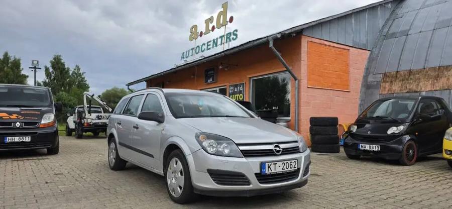 Grey Opel Astra 2005 in Valmiera, with an engine capacity of 1.90 L and mileage of 424 thousand km for 1050 €, photo 1 on AUTOMOTO.COM.LV