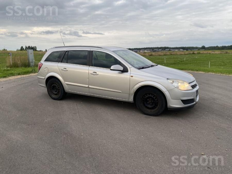 Pelēks Opel Astra 2005 Rīga, ar dzinēja tilpumu 1.70 L un nobraukumu 394 tūkst. km par 1290 €, foto 1 vietnē AUTOMOTO.COM.LV