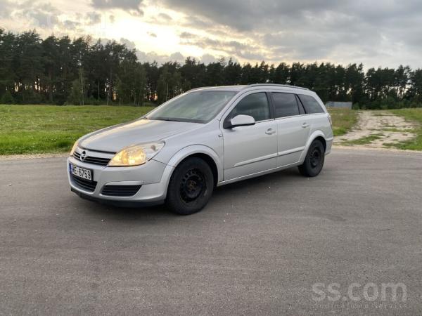 Pelēks Opel Astra 2005 Rīga, ar dzinēja tilpumu 1.70 L un nobraukumu 394 tūkst. km par 1290 €, foto 3 vietnē AUTOMOTO.COM.LV