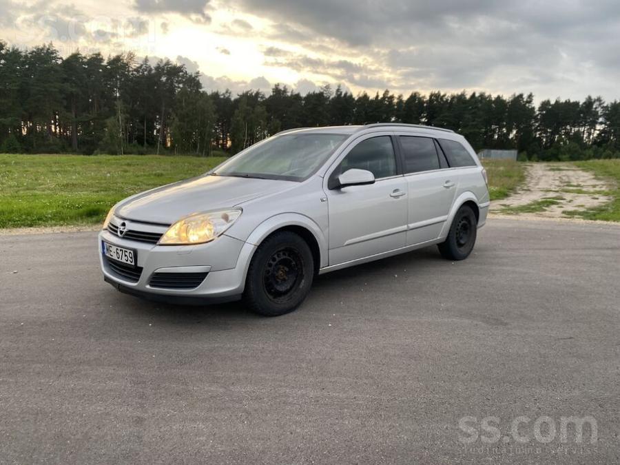 Pelēks Opel Astra 2005 Rīga, ar dzinēja tilpumu 1.70 L un nobraukumu 394 tūkst. km par 1290 €, foto 4 vietnē AUTOMOTO.COM.LV