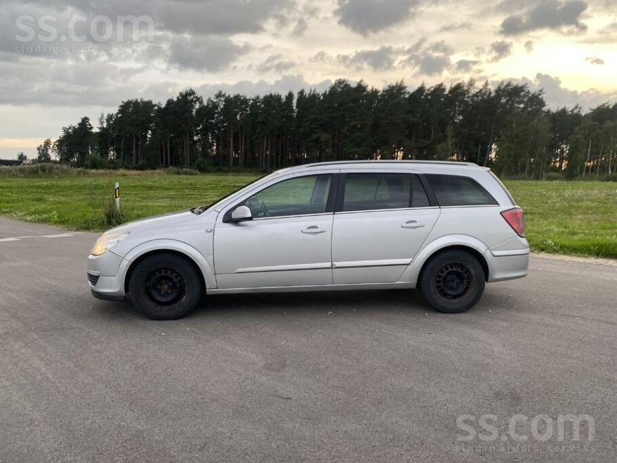 Pelēks Opel Astra 2005 Rīga, ar dzinēja tilpumu 1.70 L un nobraukumu 394 tūkst. km par 1290 €, foto 5 vietnē AUTOMOTO.COM.LV