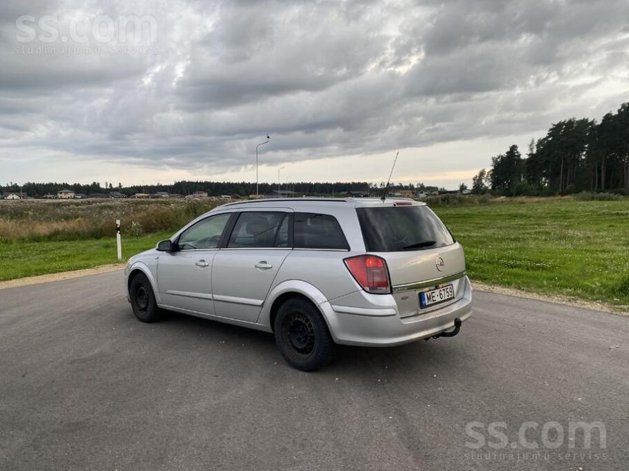Pelēks Opel Astra 2005 Rīga, ar dzinēja tilpumu 1.70 L un nobraukumu 394 tūkst. km par 1290 €, foto 6 vietnē AUTOMOTO.COM.LV