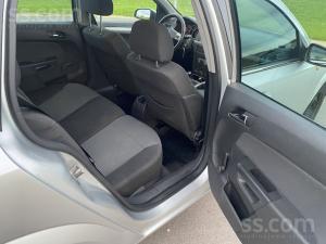 Pelēks Opel Astra 2005 Rīga, ar dzinēja tilpumu 1.70 L un nobraukumu 394 tūkst. km par 1290 €, foto 8 vietnē AUTOMOTO.COM.LV