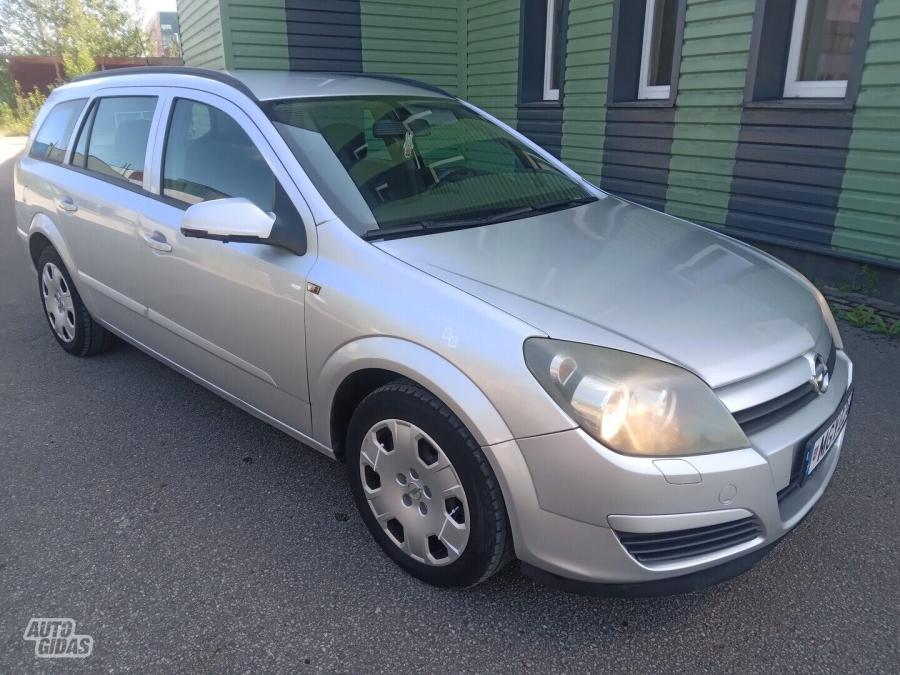 Pelēks Opel Astra 2005 Šauļi, ar dzinēja tilpumu 1.60 L un nobraukumu 224 tūkst. km par 1680 €, foto 1 vietnē AUTOMOTO.COM.LV