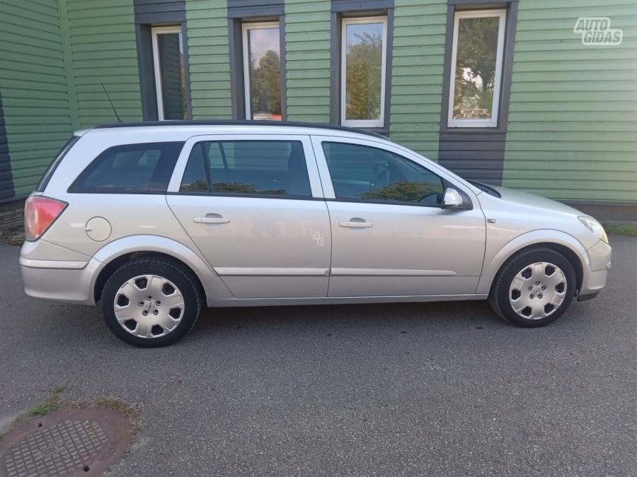 Pelēks Opel Astra 2005 Šauļi, ar dzinēja tilpumu 1.60 L un nobraukumu 224 tūkst. km par 1680 €, foto 8 vietnē AUTOMOTO.COM.LV