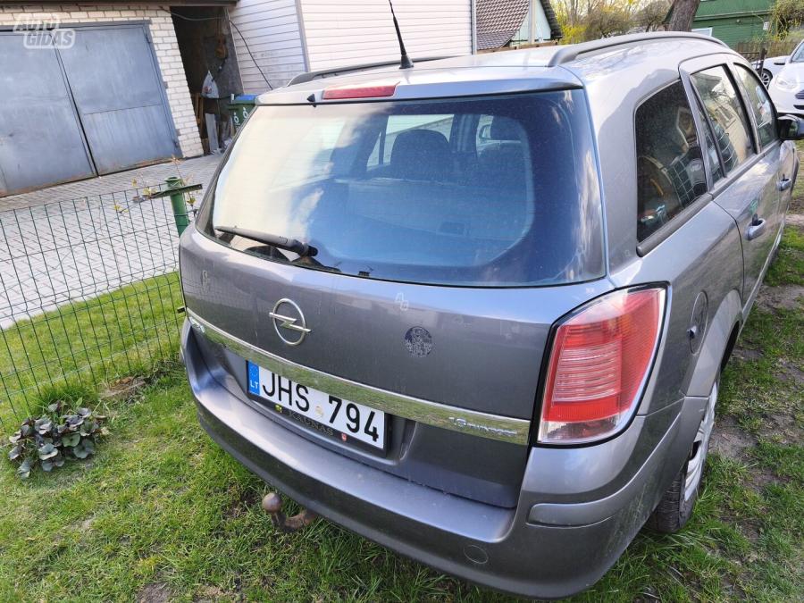 Pelēks Opel Astra 2005 Kauņa, ar dzinēja tilpumu 1.60 L un nobraukumu 400 tūkst. km par 330 €, foto 4 vietnē AUTOMOTO.COM.LV