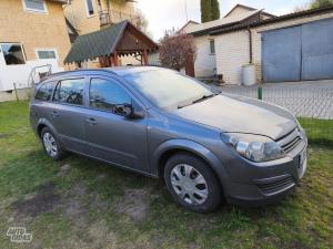 Pelēks Opel Astra 2005 Kauņa, ar dzinēja tilpumu 1.60 L un nobraukumu 400 tūkst. km par 330 €, foto  vietnē AUTOMOTO.COM.LV