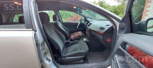 Pelēks Opel Astra 2005 Valmiera, ar dzinēja tilpumu 1.80 L un nobraukumu 300 tūkst. km par 1000 €, foto 6 vietnē AUTOMOTO.COM.LV