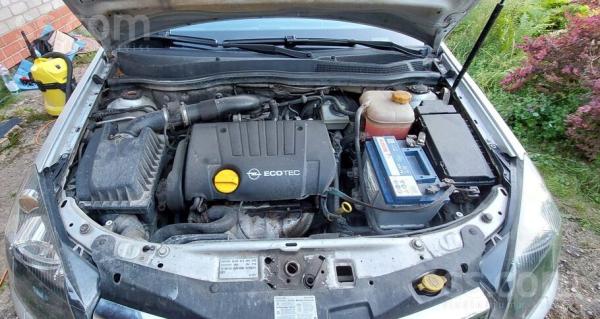 Grey Opel Astra 2005 in Valmiera, with an engine capacity of 1.80 L and mileage of 300 thousand km for 1000 €, photo 7 on AUTOMOTO.COM.LV