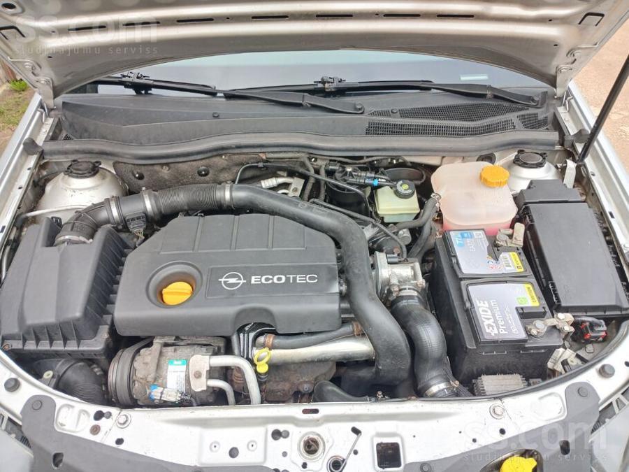Grey Opel Astra 2005 in Aizkraukle, with an engine capacity of 1.70 L and mileage of 420 thousand km for 1175 €, photo 4 on AUTOMOTO.COM.LV