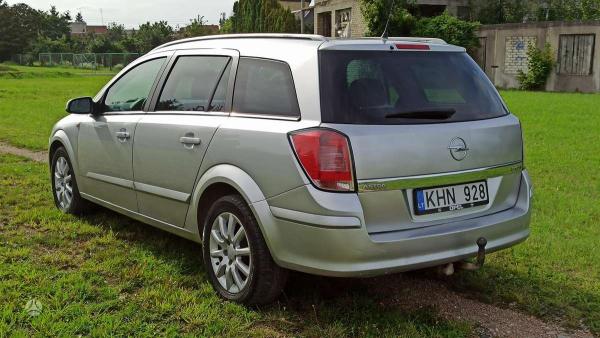 Pelēks Opel Astra 2005 Pakruojis, ar dzinēja tilpumu 1.90 L un nobraukumu 295 tūkst. km par 1400 €, foto 5 vietnē AUTOMOTO.COM.LV