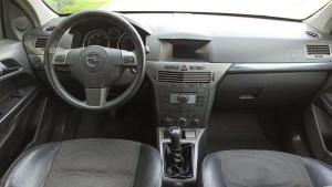 Pelēks Opel Astra 2005 Pakruojis, ar dzinēja tilpumu 1.90 L un nobraukumu 295 tūkst. km par 1400 €, foto 8 vietnē AUTOMOTO.COM.LV