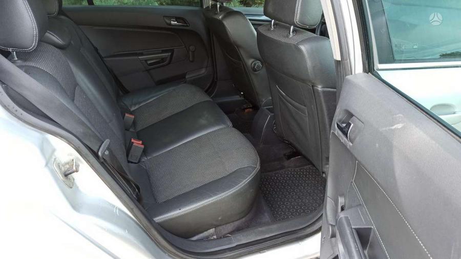 Pelēks Opel Astra 2005 Pakruojis, ar dzinēja tilpumu 1.90 L un nobraukumu 295 tūkst. km par 1400 €, foto 11 vietnē AUTOMOTO.COM.LV
