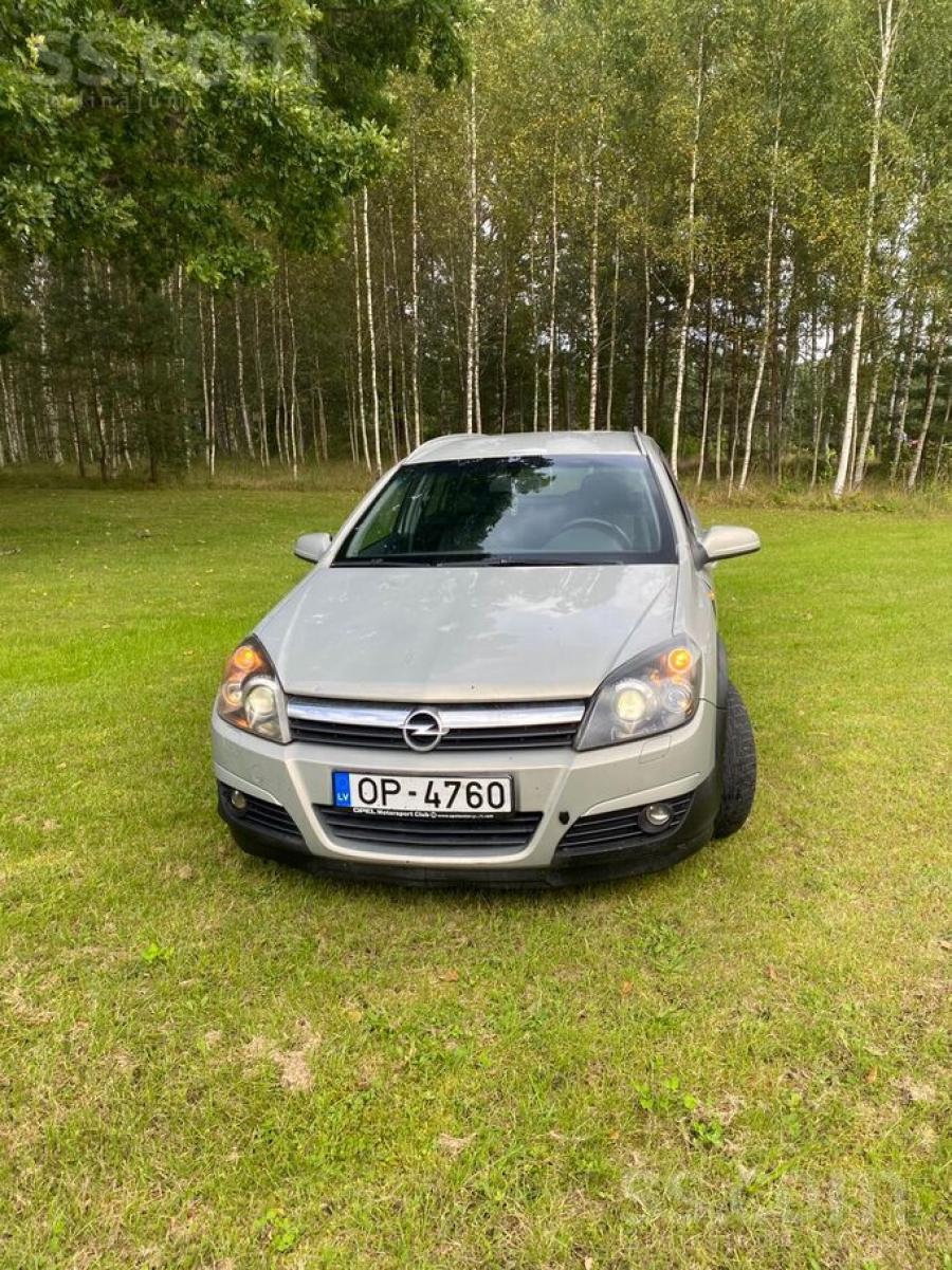 Grey Opel Astra 2005 in Liepaja, with an engine capacity of 1.90 L and mileage of 290 thousand km for 1200 €, photo 3 on AUTOMOTO.COM.LV