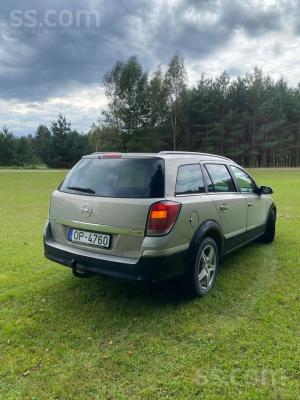 Grey Opel Astra 2005 in Liepaja, with an engine capacity of 1.90 L and mileage of 290 thousand km for 1200 €, photo 5 on AUTOMOTO.COM.LV