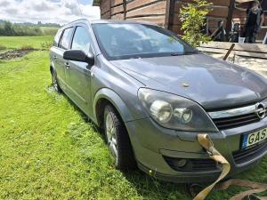 Grey Opel Astra 2005 in Utena, with an engine capacity of 1.69 L and mileage of 3 thousand km for 450 €, photo 3 on AUTOMOTO.COM.LV