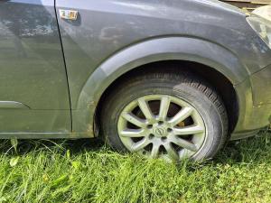 Grey Opel Astra 2005 in Utena, with an engine capacity of 1.69 L and mileage of 3 thousand km for 450 €, photo 4 on AUTOMOTO.COM.LV
