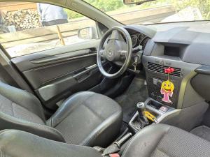 Grey Opel Astra 2005 in Utena, with an engine capacity of 1.69 L and mileage of 3 thousand km for 450 €, photo 11 on AUTOMOTO.COM.LV