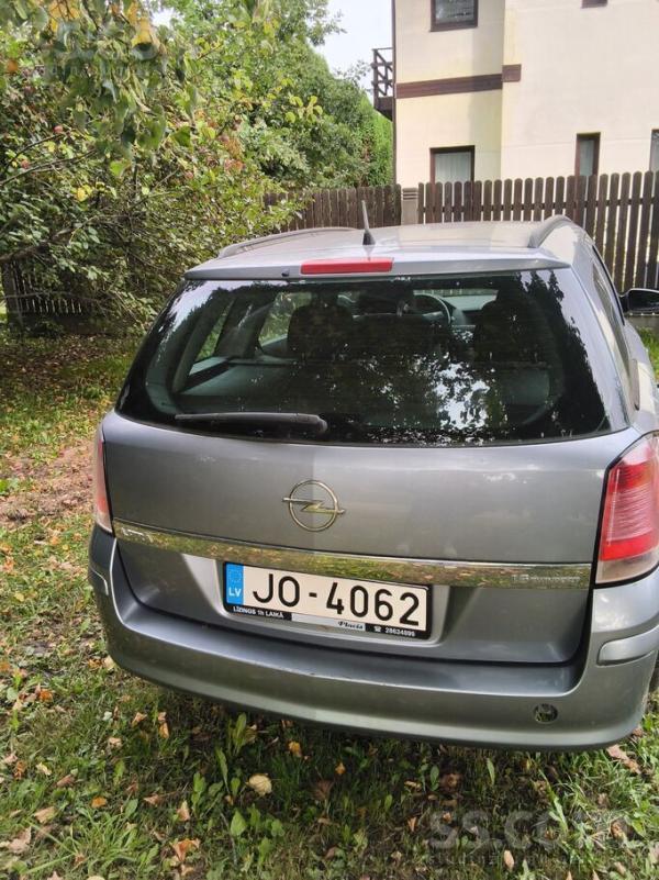 Pelēks Opel Astra 2005 Rīga, ar dzinēja tilpumu 1.60 L un nobraukumu 264 tūkst. km par 1050 €, foto 5 vietnē AUTOMOTO.COM.LV