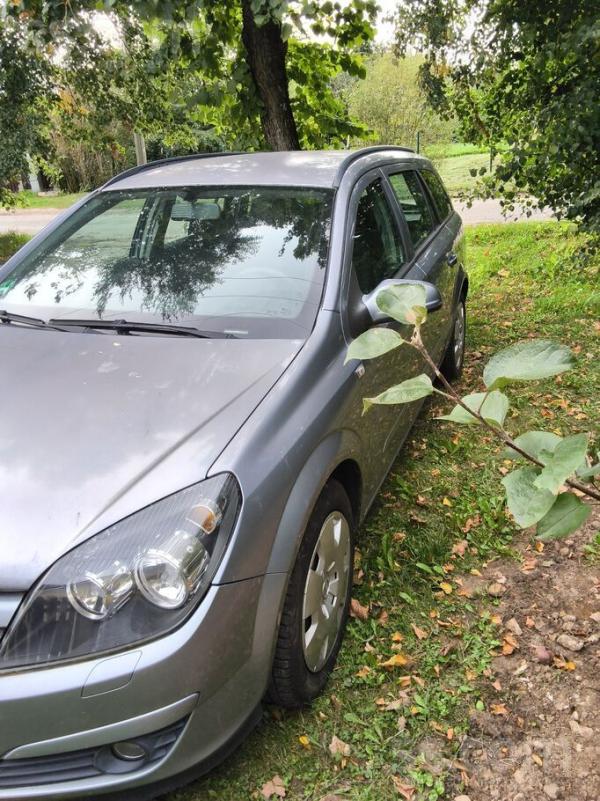 Pelēks Opel Astra 2005 Rīga, ar dzinēja tilpumu 1.60 L un nobraukumu 264 tūkst. km par 1050 €, foto 7 vietnē AUTOMOTO.COM.LV