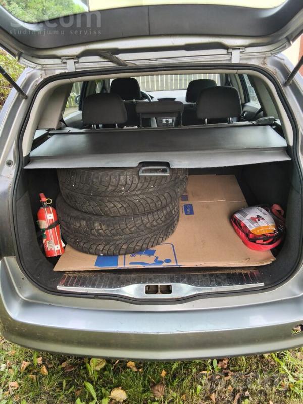Pelēks Opel Astra 2005 Rīga, ar dzinēja tilpumu 1.60 L un nobraukumu 264 tūkst. km par 1050 €, foto 11 vietnē AUTOMOTO.COM.LV