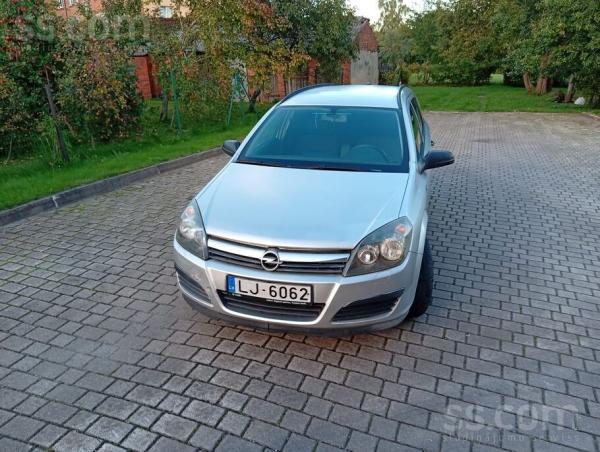 Pelēks Opel Astra 2005 Cēsis, ar dzinēja tilpumu 1.90 L un nobraukumu 286 tūkst. km par 1190 €, foto 4 vietnē AUTOMOTO.COM.LV