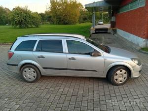 Grey Opel Astra 2005 in Cesis, with an engine capacity of 1.90 L and mileage of 286 thousand km for 1190 €, photo 6 on AUTOMOTO.COM.LV