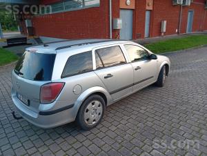 Grey Opel Astra 2005 in Cesis, with an engine capacity of 1.90 L and mileage of 286 thousand km for 1190 €, photo 9 on AUTOMOTO.COM.LV