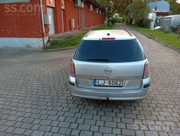 Pelēks Opel Astra 2005 Cēsis, ar dzinēja tilpumu 1.90 L un nobraukumu 286 tūkst. km par 1190 €, foto 11 vietnē AUTOMOTO.COM.LV