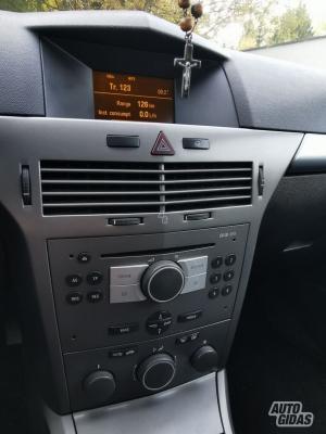 Pelēks Opel Astra 2005 Šauļi, ar dzinēja tilpumu 1.80 L un nobraukumu 306 tūkst. km par 1211 €, foto 6 vietnē AUTOMOTO.COM.LV