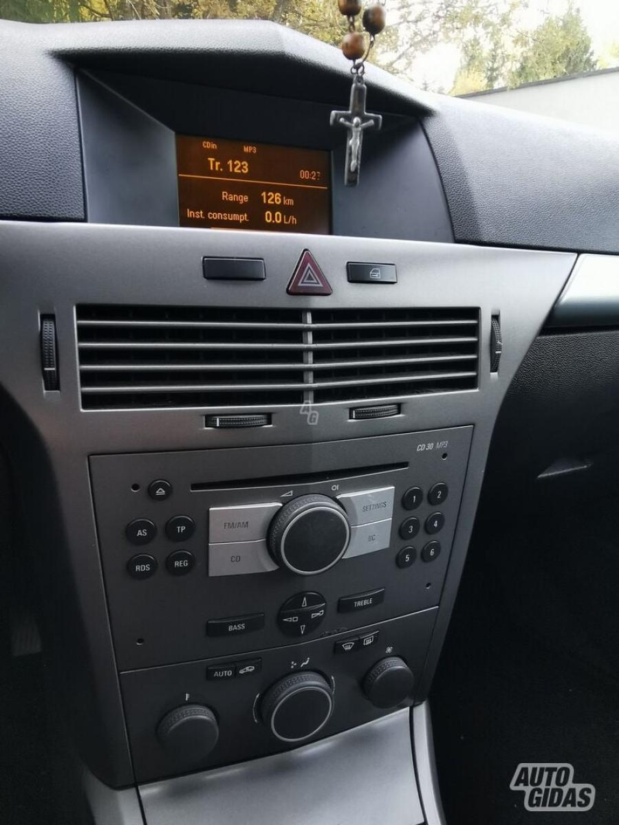 Pelēks Opel Astra 2005 Šauļi, ar dzinēja tilpumu 1.80 L un nobraukumu 306 tūkst. km par 1211 €, foto 6 vietnē AUTOMOTO.COM.LV