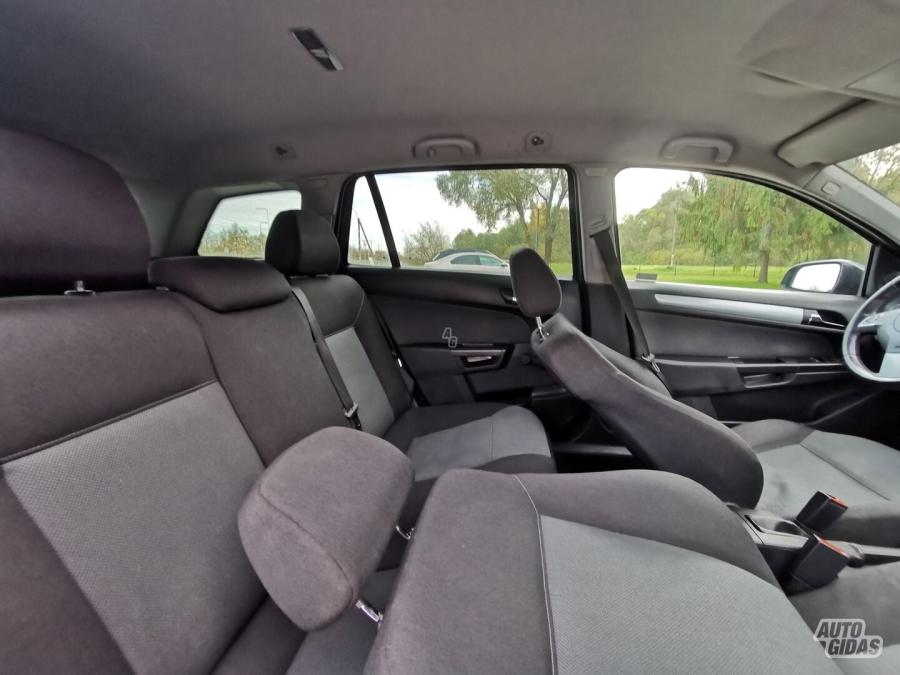 Pelēks Opel Astra 2005 Šauļi, ar dzinēja tilpumu 1.80 L un nobraukumu 306 tūkst. km par 1211 €, foto 7 vietnē AUTOMOTO.COM.LV