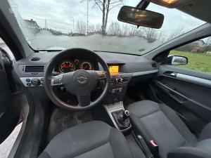 Pelēks Opel Astra 2006 Kauņa, ar dzinēja tilpumu 1.91 L un nobraukumu 181 tūkst. km par 1000 €, foto 7 vietnē AUTOMOTO.COM.LV