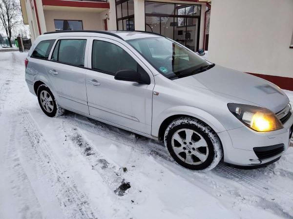 Pelēks Opel Astra 2006 Vilkaviškis, ar dzinēja tilpumu 1.60 L un nobraukumu 248 tūkst. km par 1199 €, foto 3 vietnē AUTOMOTO.COM.LV