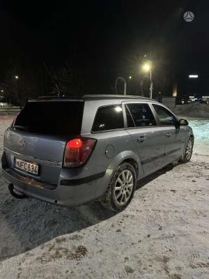 Pelēks Opel Astra 2006 Kauņa, ar dzinēja tilpumu 1.91 L un nobraukumu 387 tūkst. km par 1290 €, foto 4 vietnē AUTOMOTO.COM.LV
