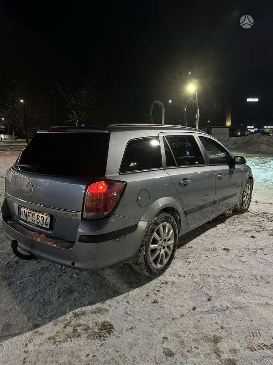 Pelēks Opel Astra 2006 Kauņa, ar dzinēja tilpumu 1.91 L un nobraukumu 387 tūkst. km par 1290 €, foto 4 vietnē AUTOMOTO.COM.LV