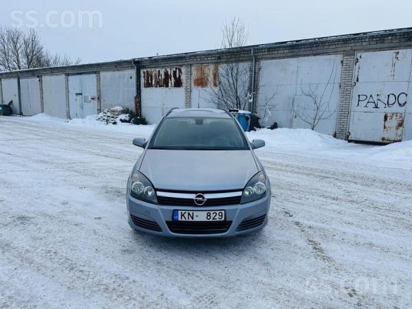 Grey Opel Astra 2006 in Riga, with an engine capacity of 1.90 L and mileage of 321 thousand km for 1700 €, photo 2 on AUTOMOTO.COM.LV