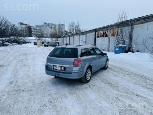 Grey Opel Astra 2006 in Riga, with an engine capacity of 1.90 L and mileage of 321 thousand km for 1700 €, photo 4 on AUTOMOTO.COM.LV