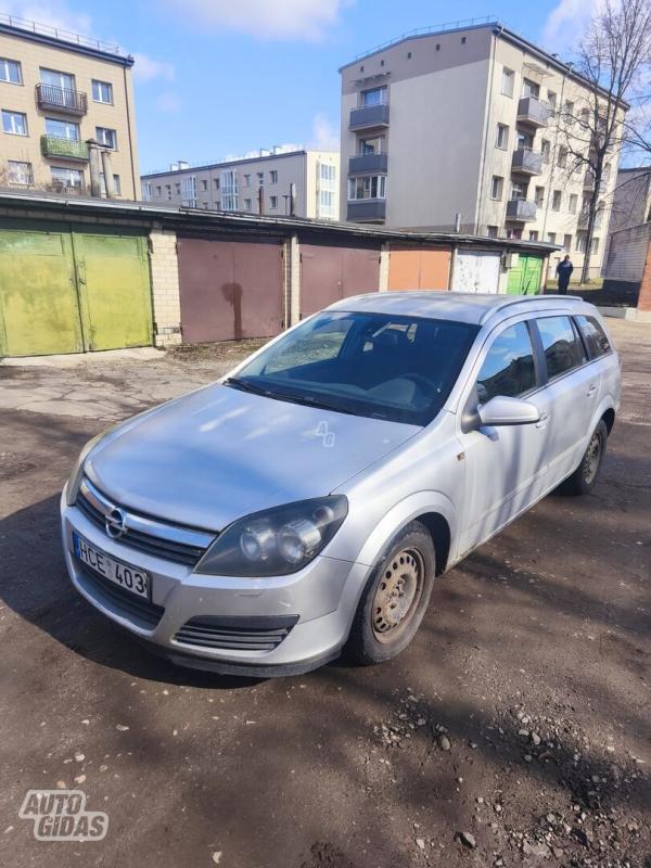 Grey Opel Astra 2006 in Kaunas, with an engine capacity of 1.70 L and mileage of 245 thousand km for 399 €, photo 1 on AUTOMOTO.COM.LV