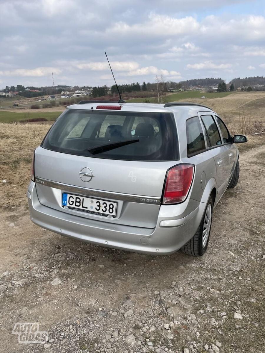 Pelēks Opel Astra 2006 Alīta, ar dzinēja tilpumu 1.90 L un nobraukumu 180 tūkst. km par 1600 €, foto 7 vietnē AUTOMOTO.COM.LV