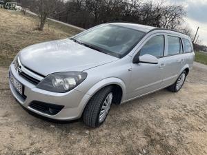 Pelēks Opel Astra 2006 Alīta, ar dzinēja tilpumu 1.90 L un nobraukumu 180 tūkst. km par 1600 €, foto 10 vietnē AUTOMOTO.COM.LV