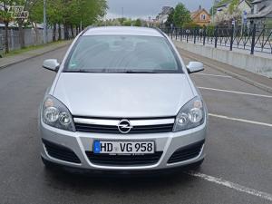 Grey Opel Astra 2006 in Telschi, with an engine capacity of 1.60 L and mileage of 255 thousand km for 1500 €, photo 3 on AUTOMOTO.COM.LV